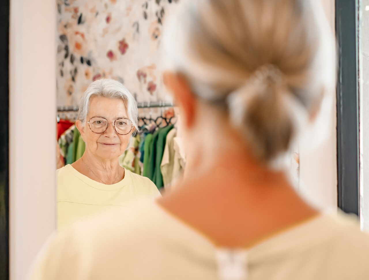 Help Dementia Patients Dress Themselves I CareHop